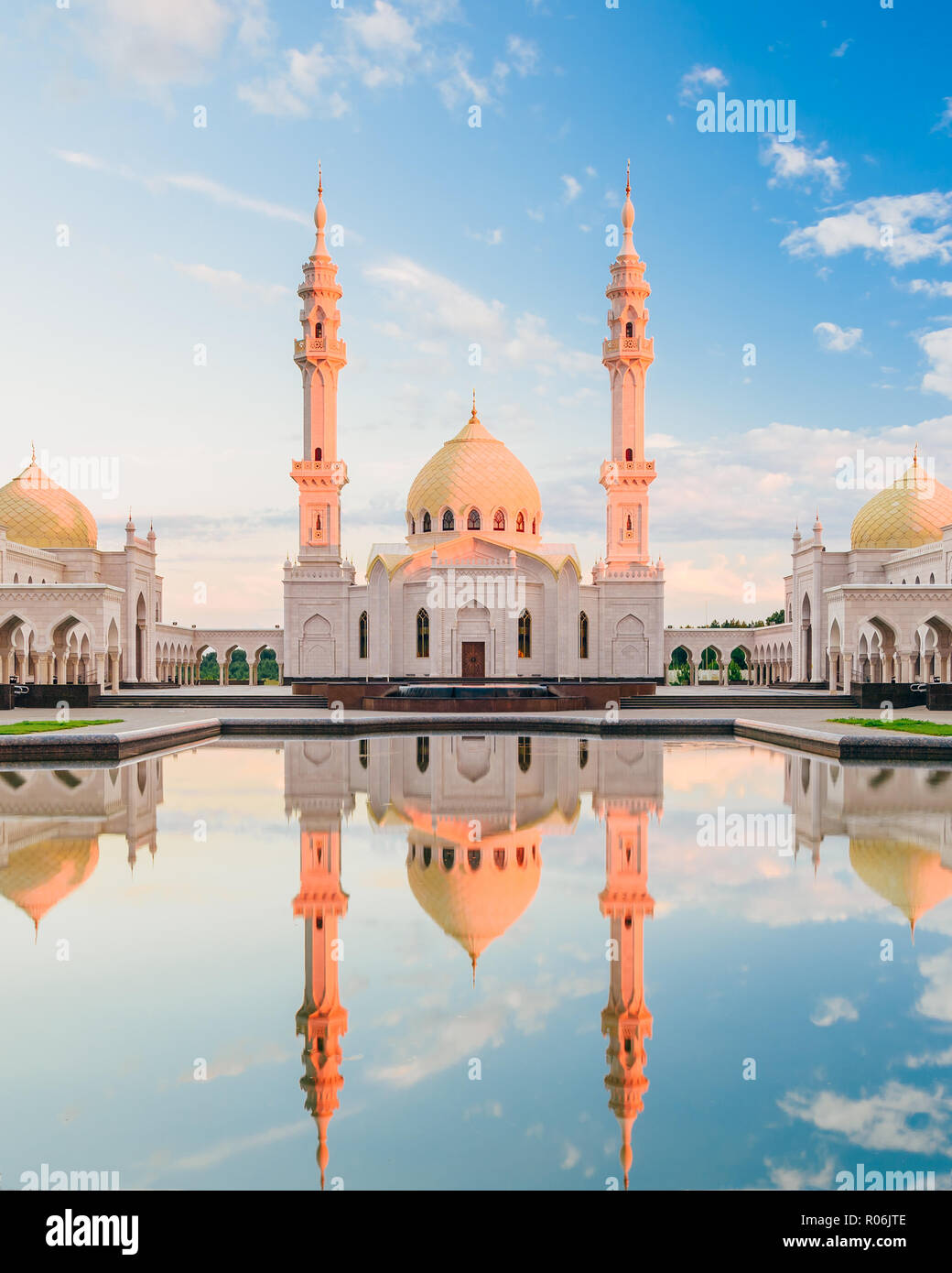 White Mosque Wallpaper