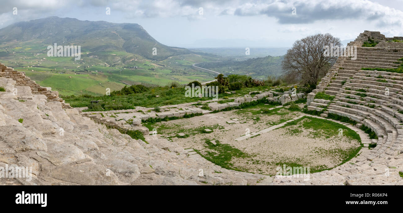 Sicily amphitheatre hi-res stock photography and images - Alamy