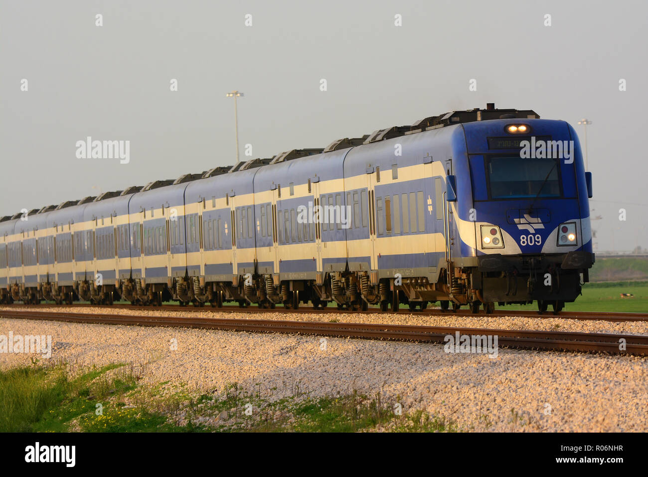 Closed railway gate stop sign hi-res stock photography and images - Alamy