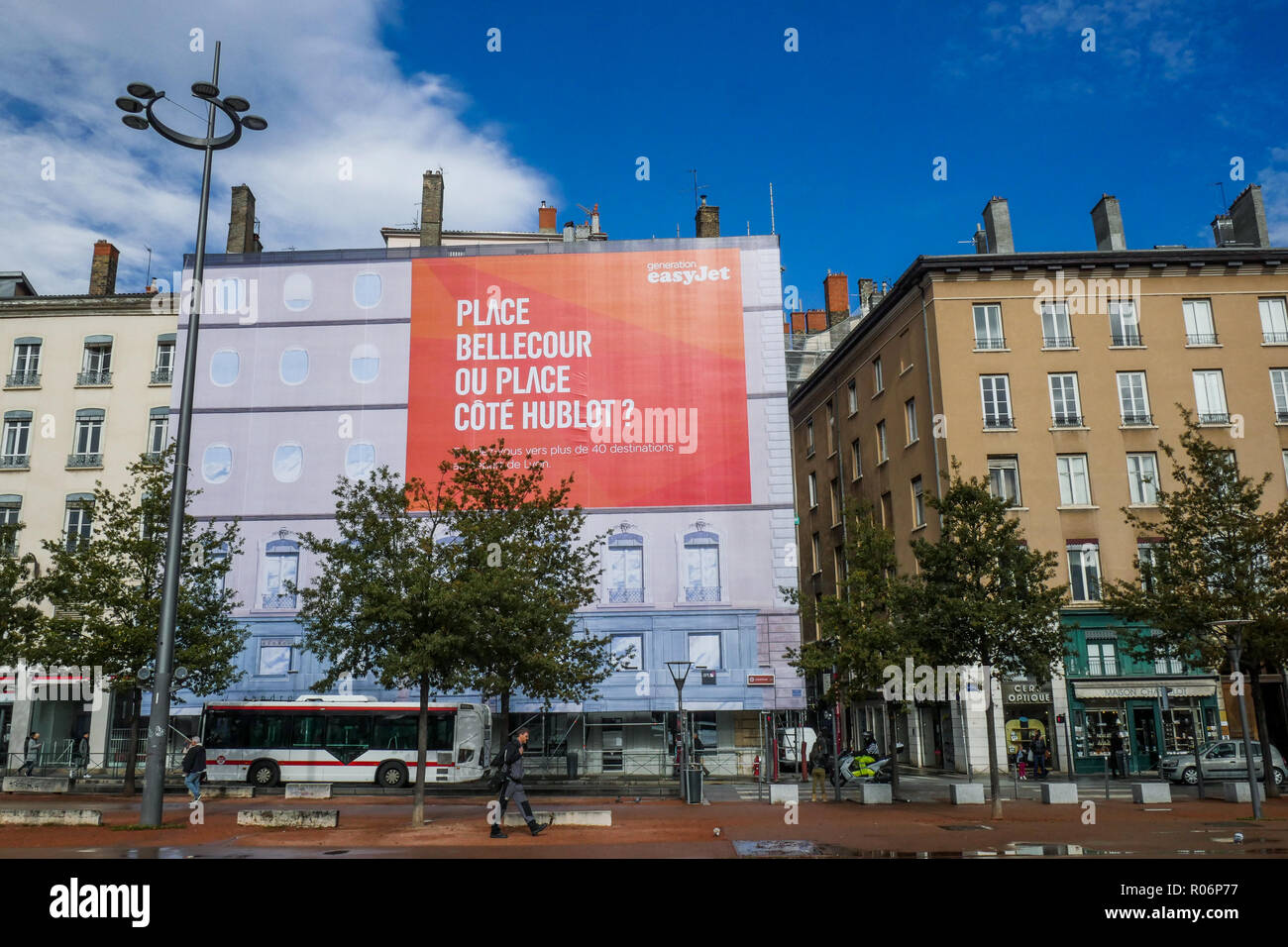 Giant advertising display hi-res stock photography and images - Alamy