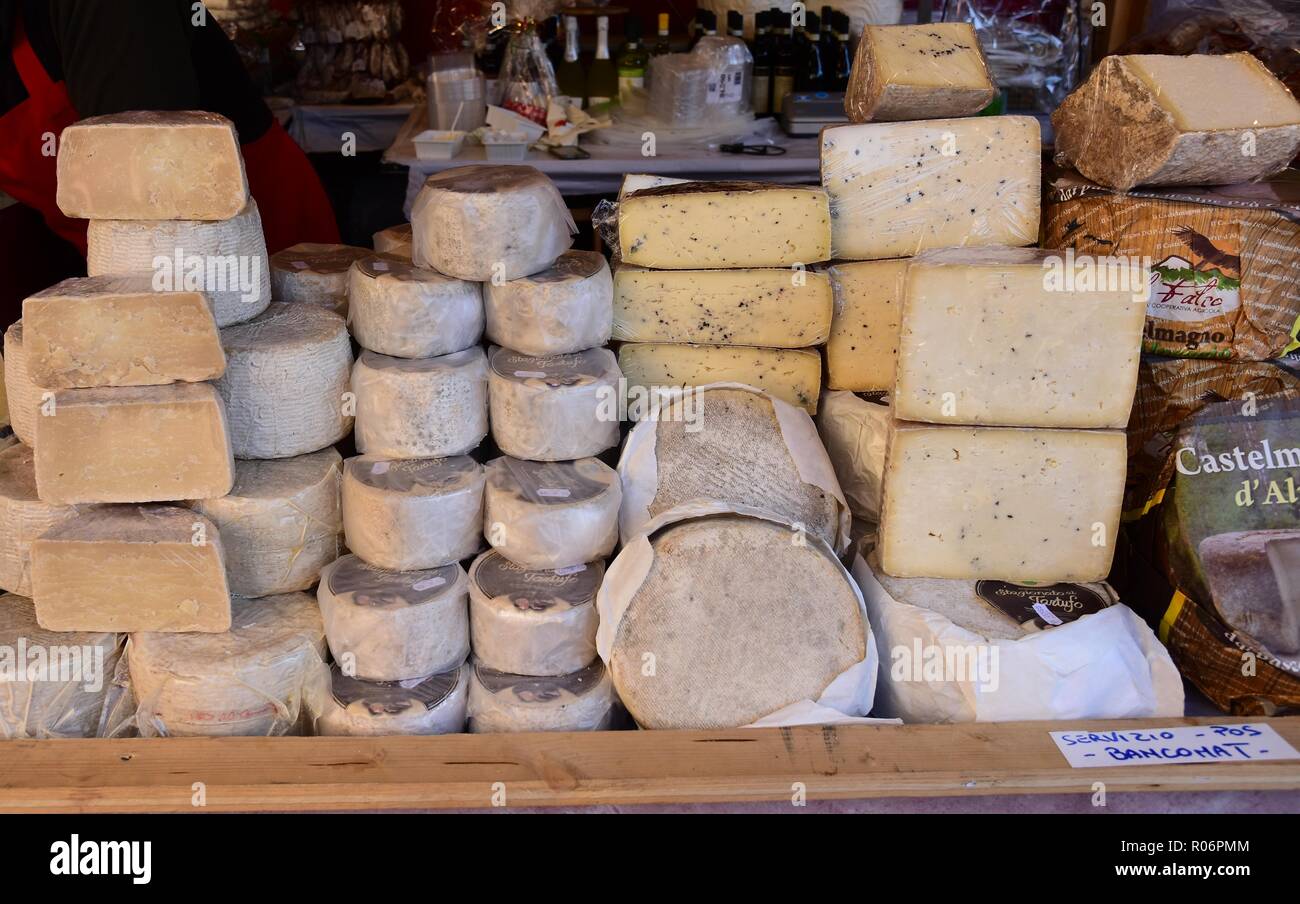 Cheese market, Milan, Italy Stock Photo - Alamy