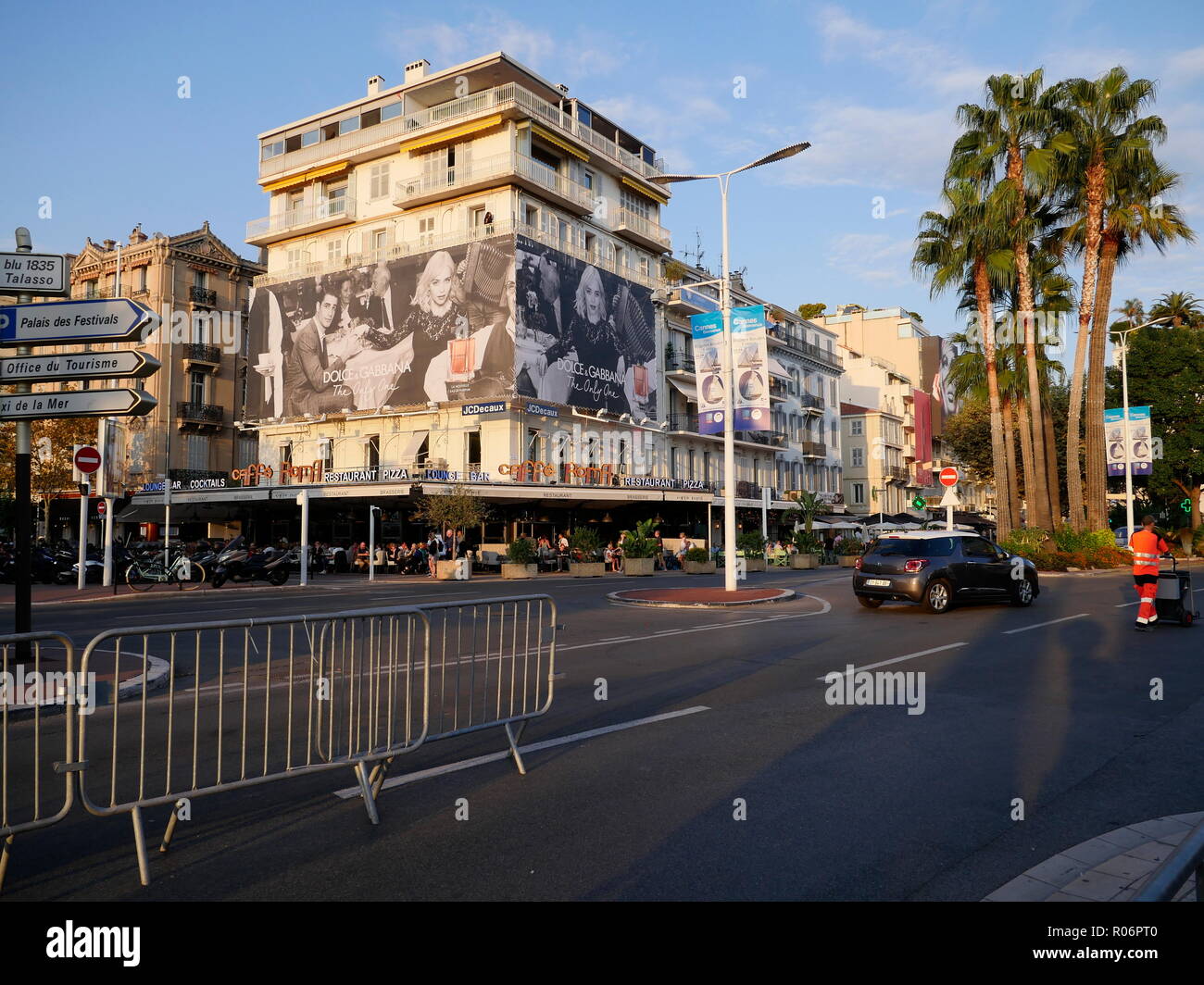 Cannes bay cafe hi-res stock photography and images - Alamy