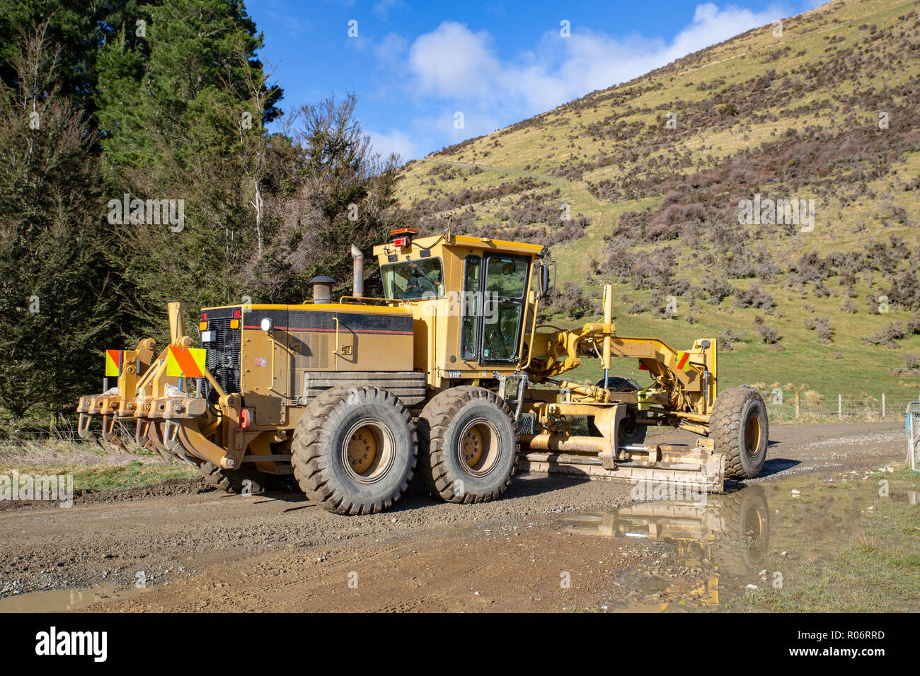 Leveling the sand hi-res stock photography and images - Alamy