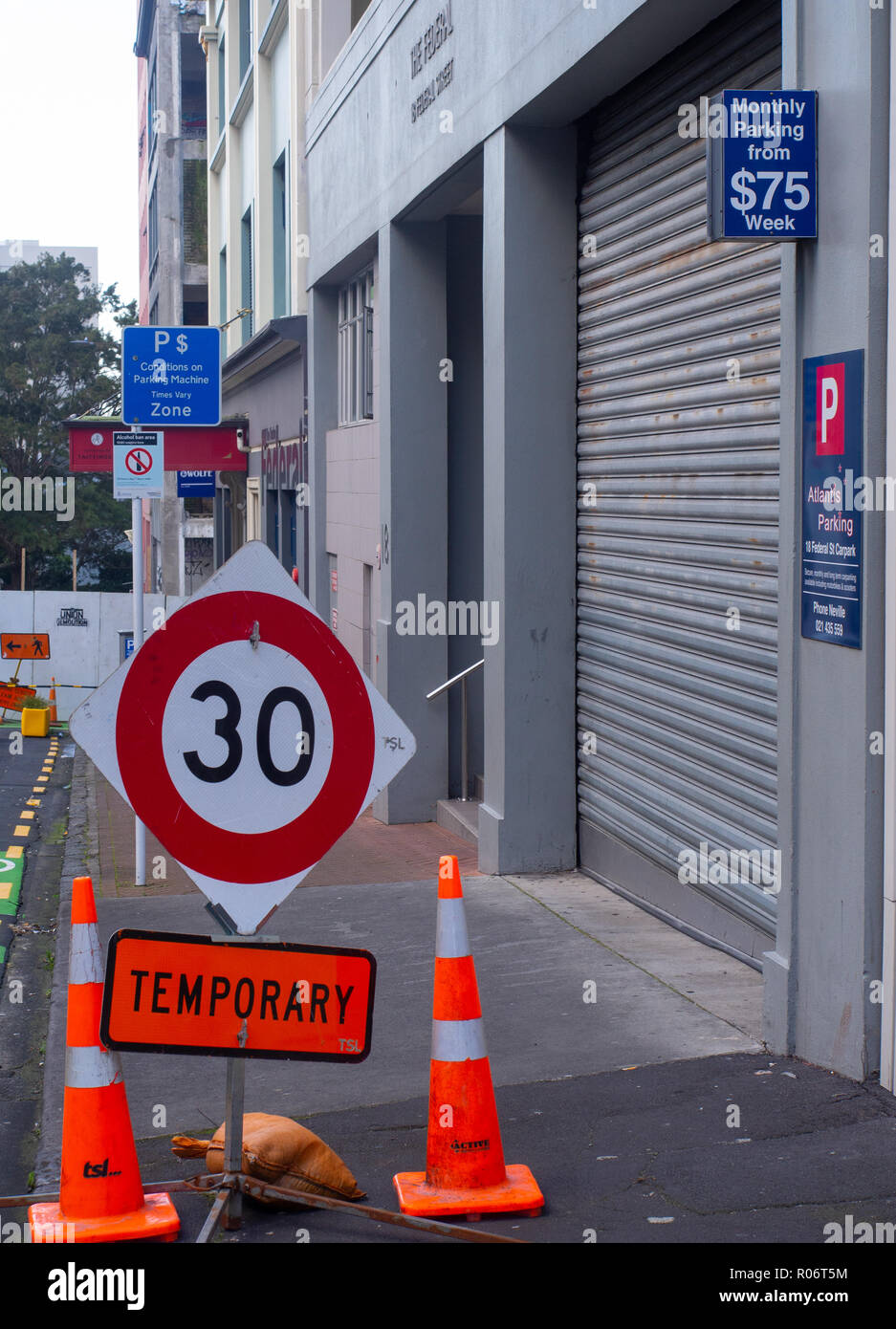 Temporary speed limit hi-res stock photography and images - Alamy