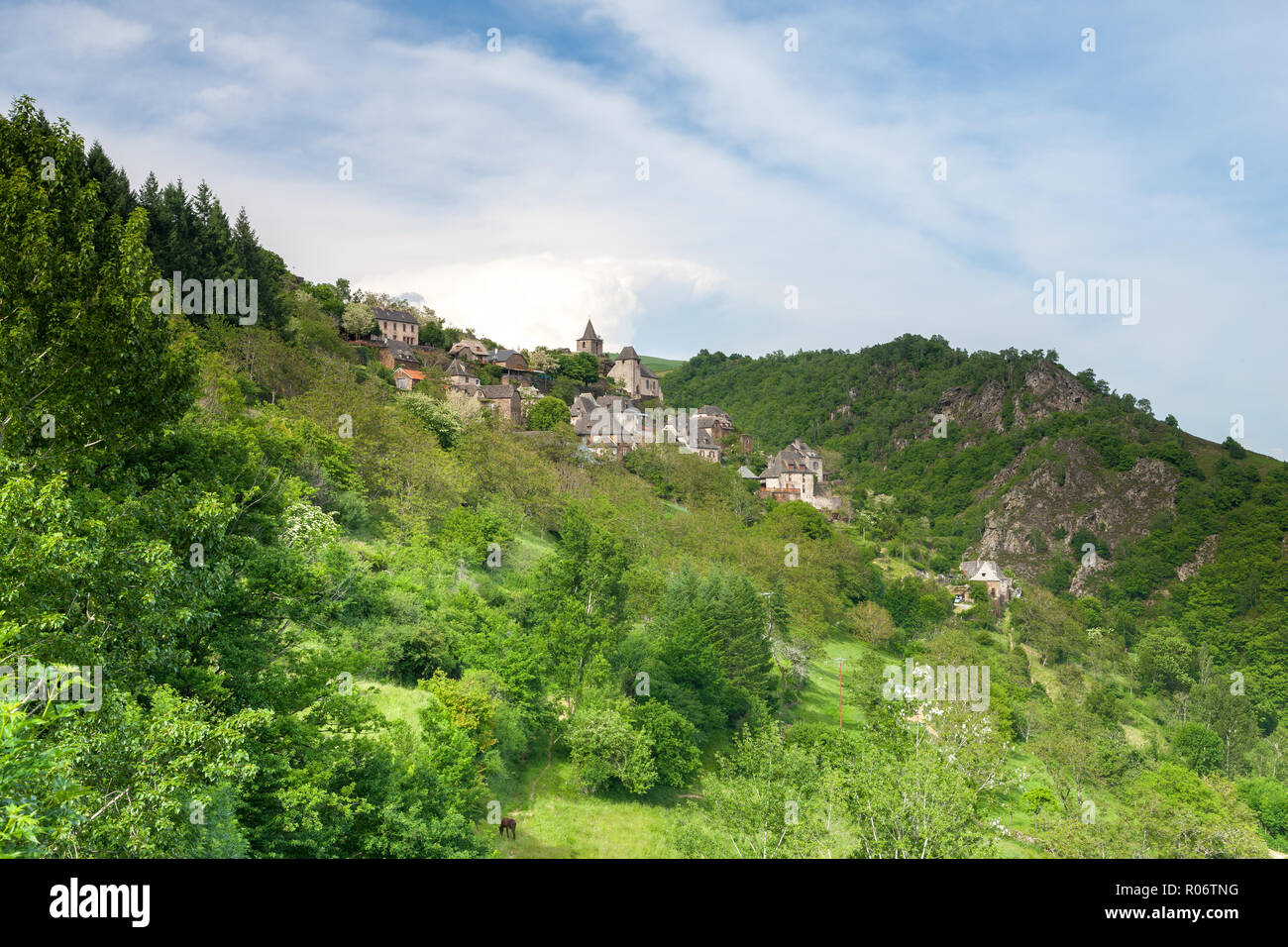 Historic hillside village conques france hi-res stock photography and ...