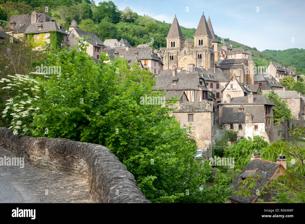 Conques village france hi-res stock photography and images - Alamy