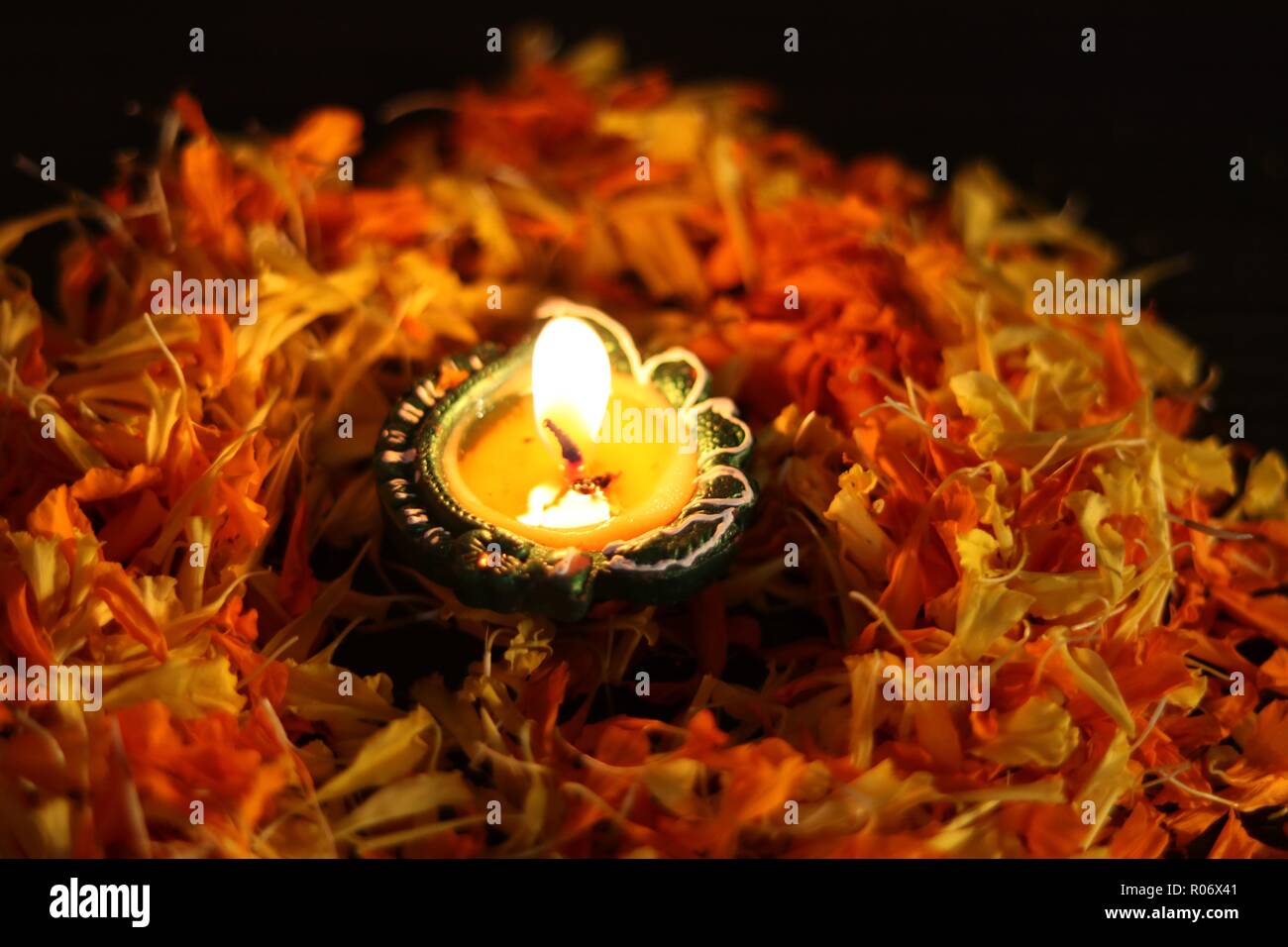Single Diya High Resolution Stock Photography and Images - Alamy