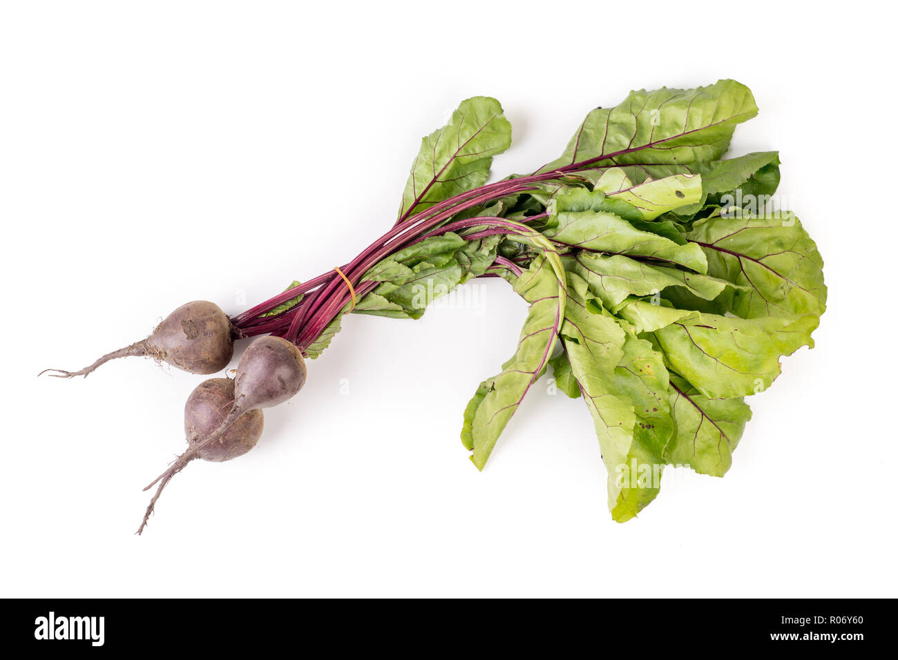 Bunch of organic beetroot isolated on white background Stock Photo - Alamy