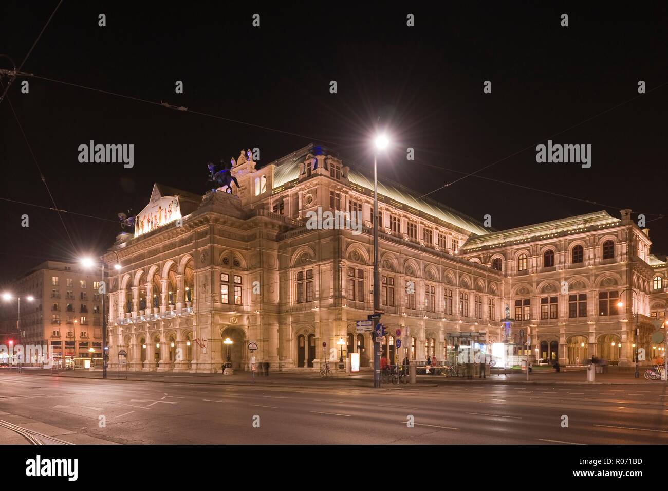 Wien, Staatsoper - Vienna, Opera House Stock Photo - Alamy