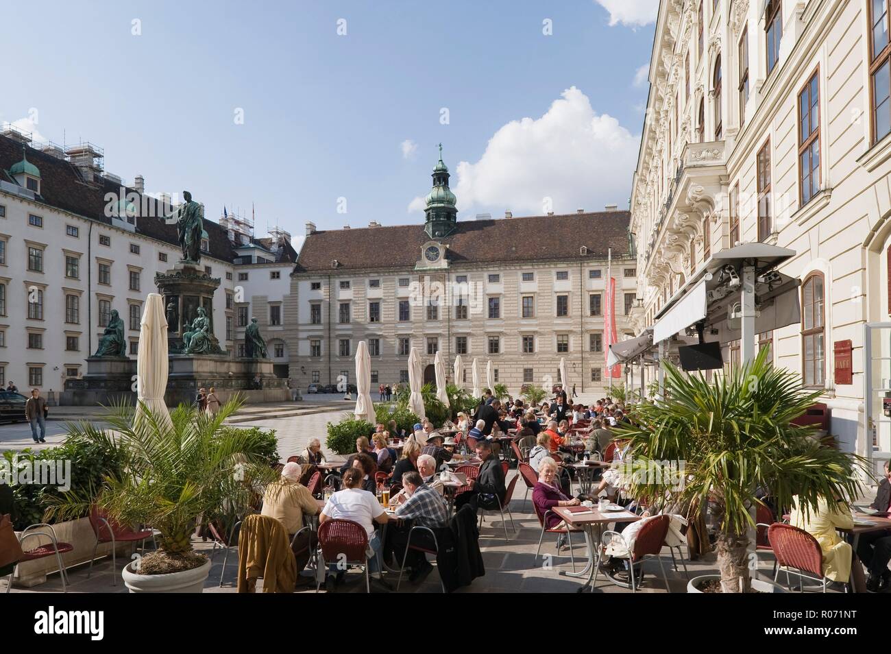 Wien, Hofburg, innerer Burghof - Vienna, Hofburg Stock Photo - Alamy
