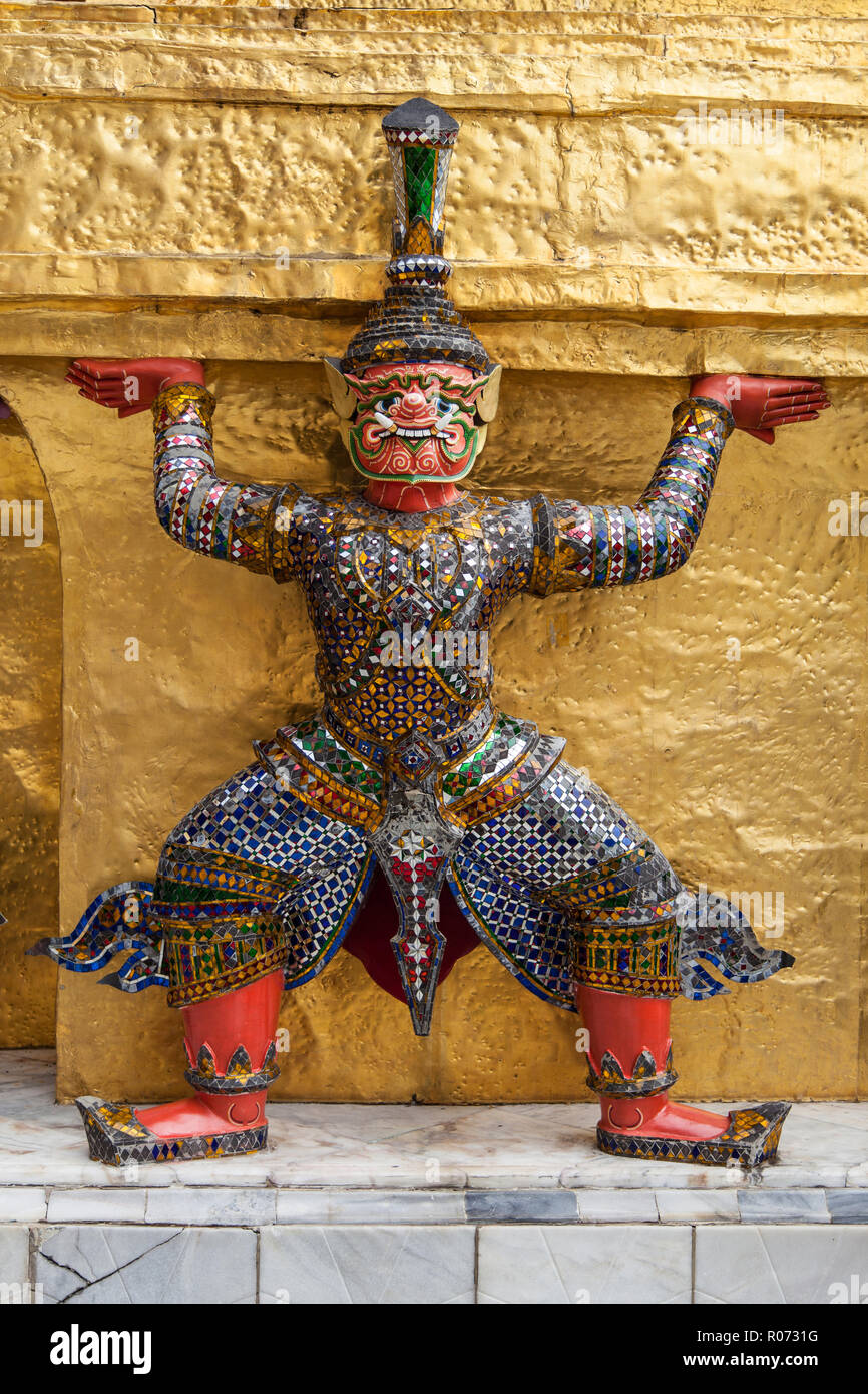 Thai yaksha hi-res stock photography and images - Alamy