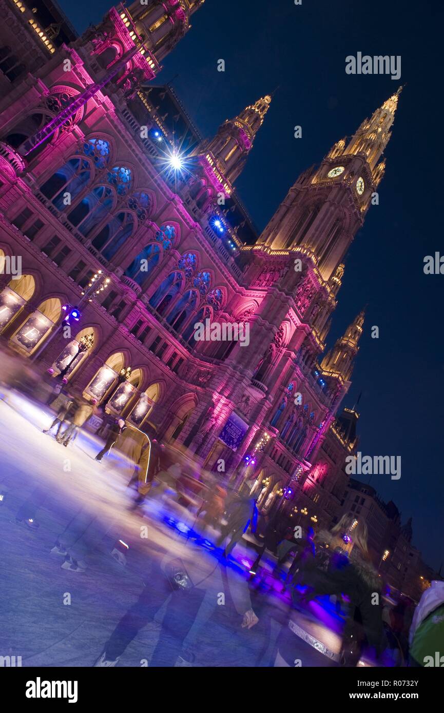Vienna city hall skate hi-res stock photography and images - Alamy
