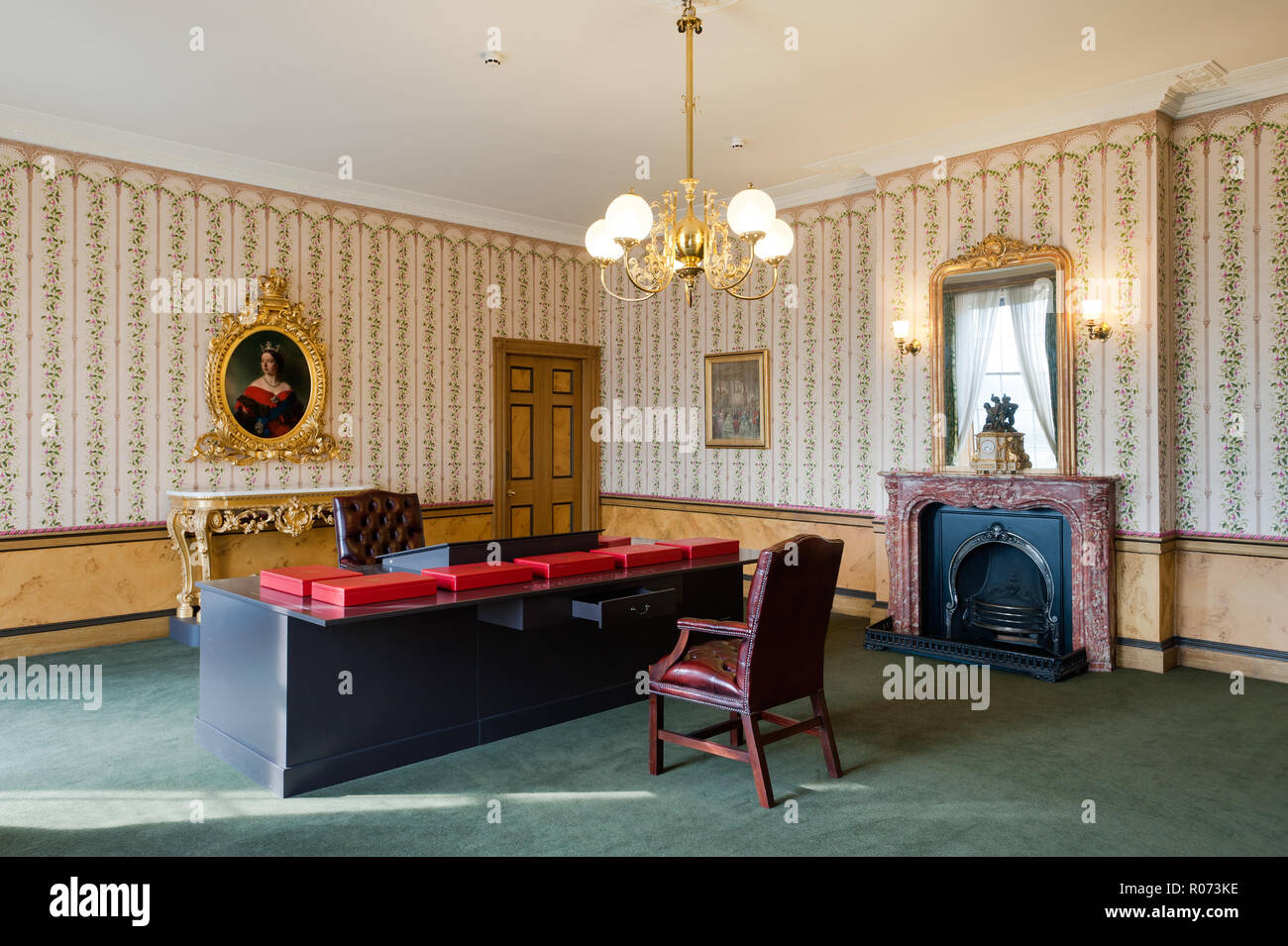 London georgian office hi-res stock photography and images - Alamy