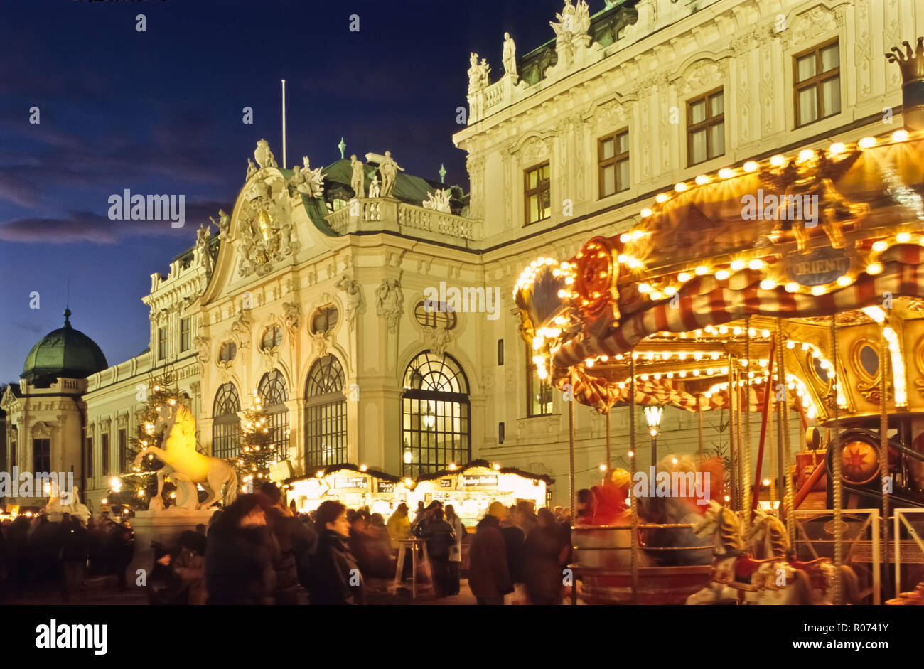 Wien, Schloss Belvedere, Oberes Belvedere, Weihnachtsmarkt - Vienna ... Wien, Schloss Belvedere, Oberes Belvedere, Weihnachtsmarkt - Vienna ...