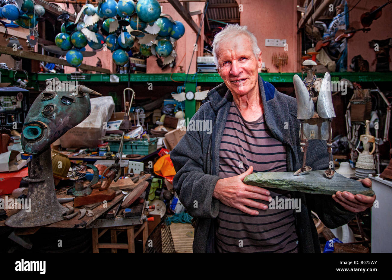 David Kemp, artist, at his cliff top studio in Cornwall Stock Photo - Alamy