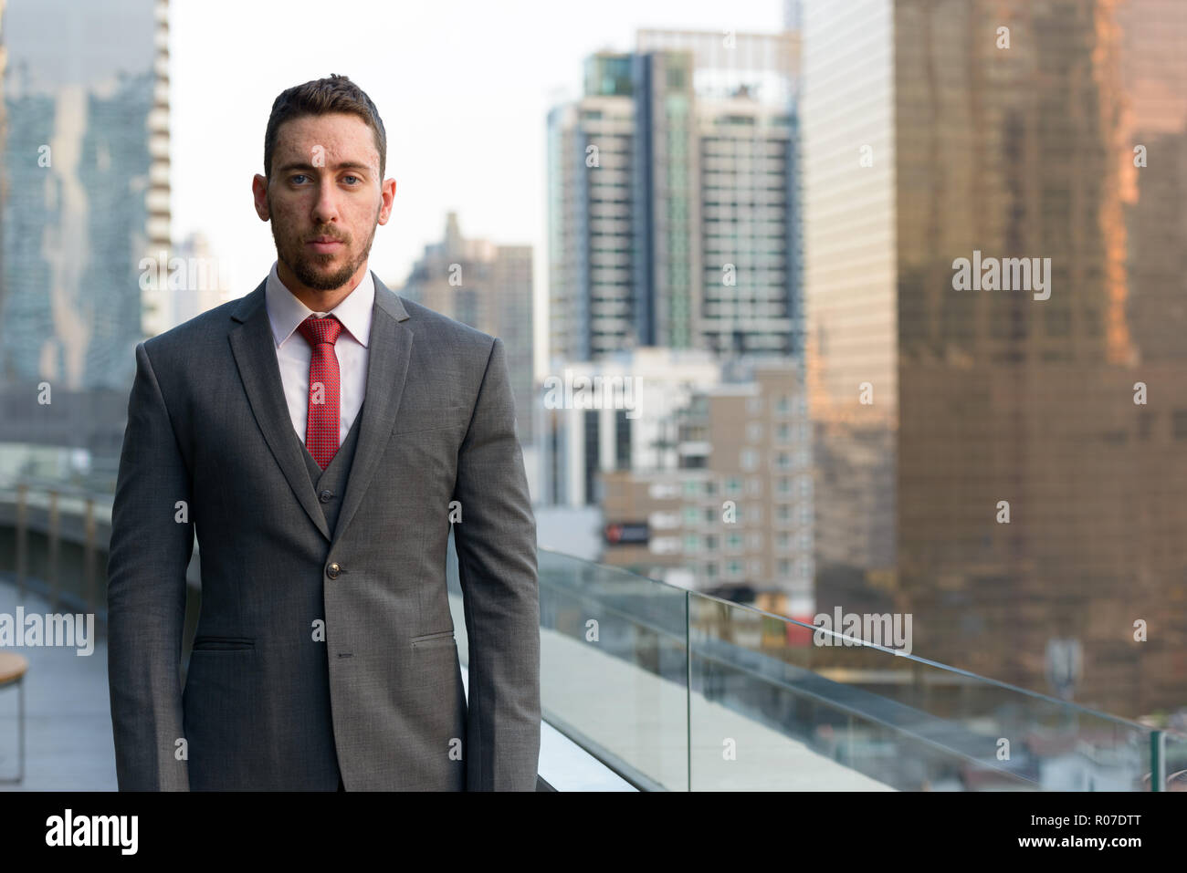 Downtown building rooftop hi-res stock photography and images - Alamy