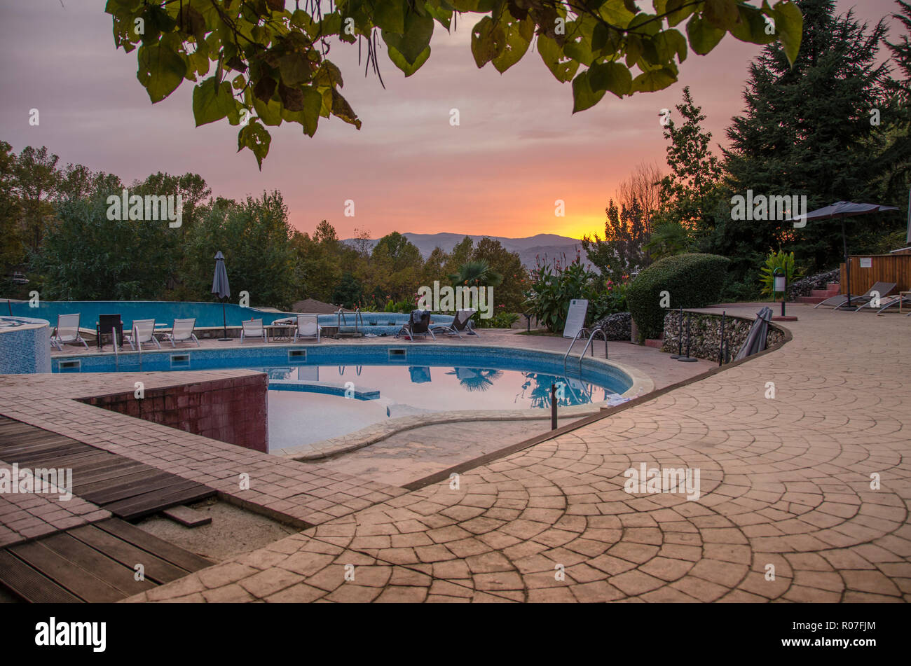 Pool scene hi-res stock photography and images - Alamy