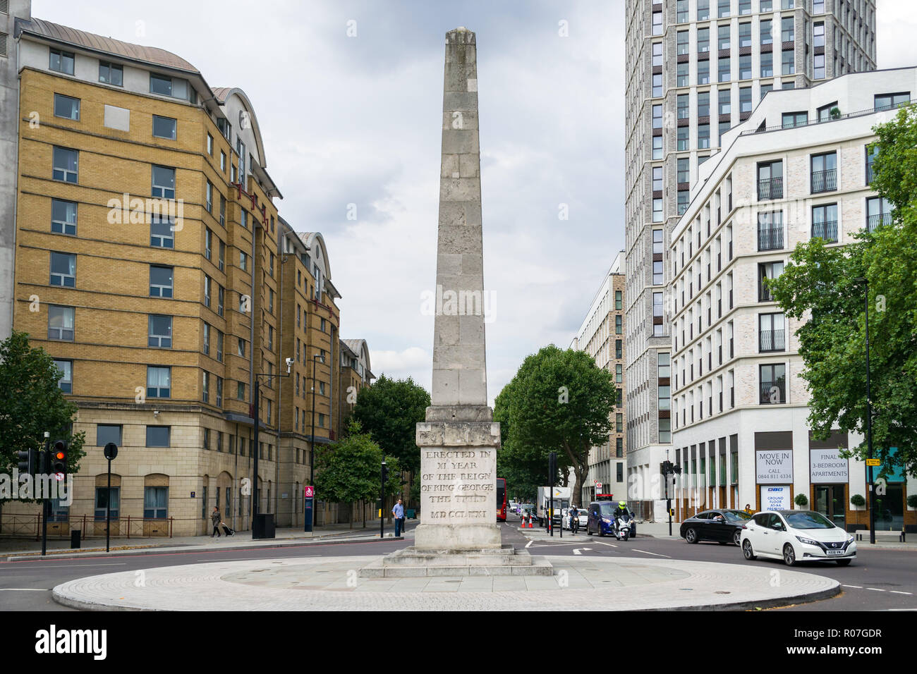 St George's Circus obelisk monument on the roundabout where Blackfriars ...