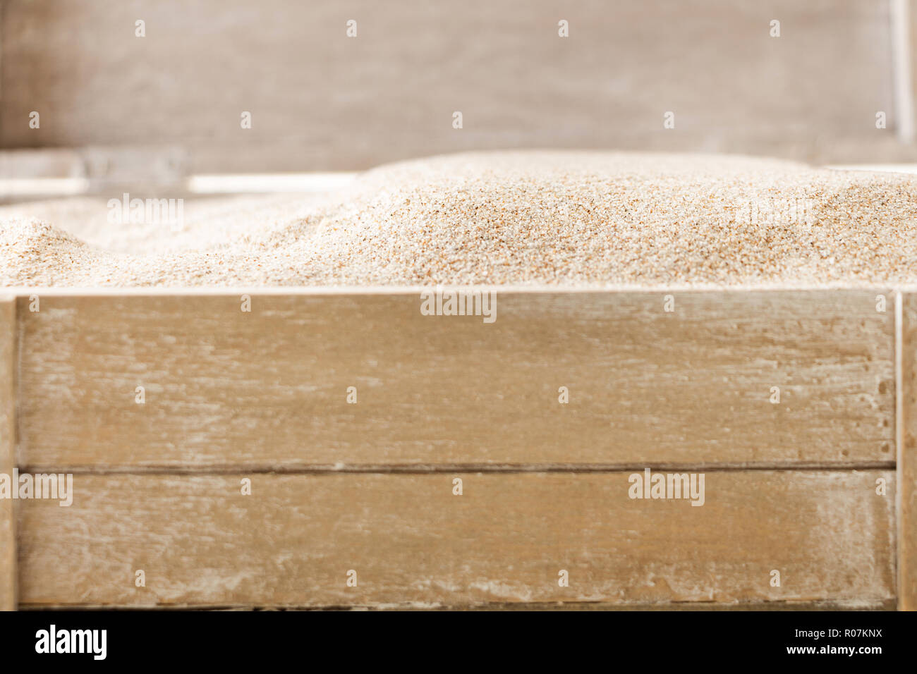 Treasure chest beach hi-res stock photography and images - Alamy