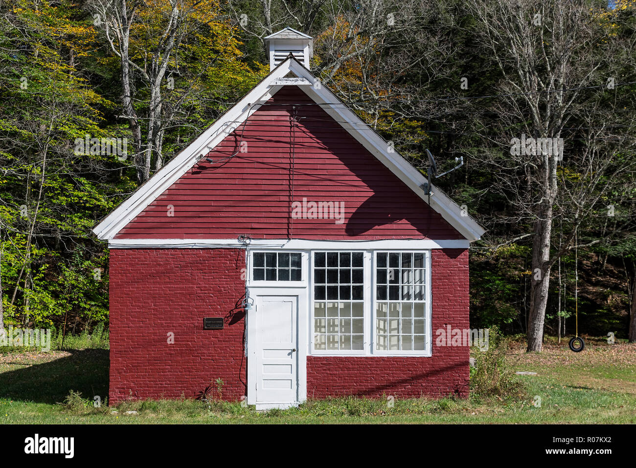 Old fashioned one room school hi-res stock photography and images - Alamy