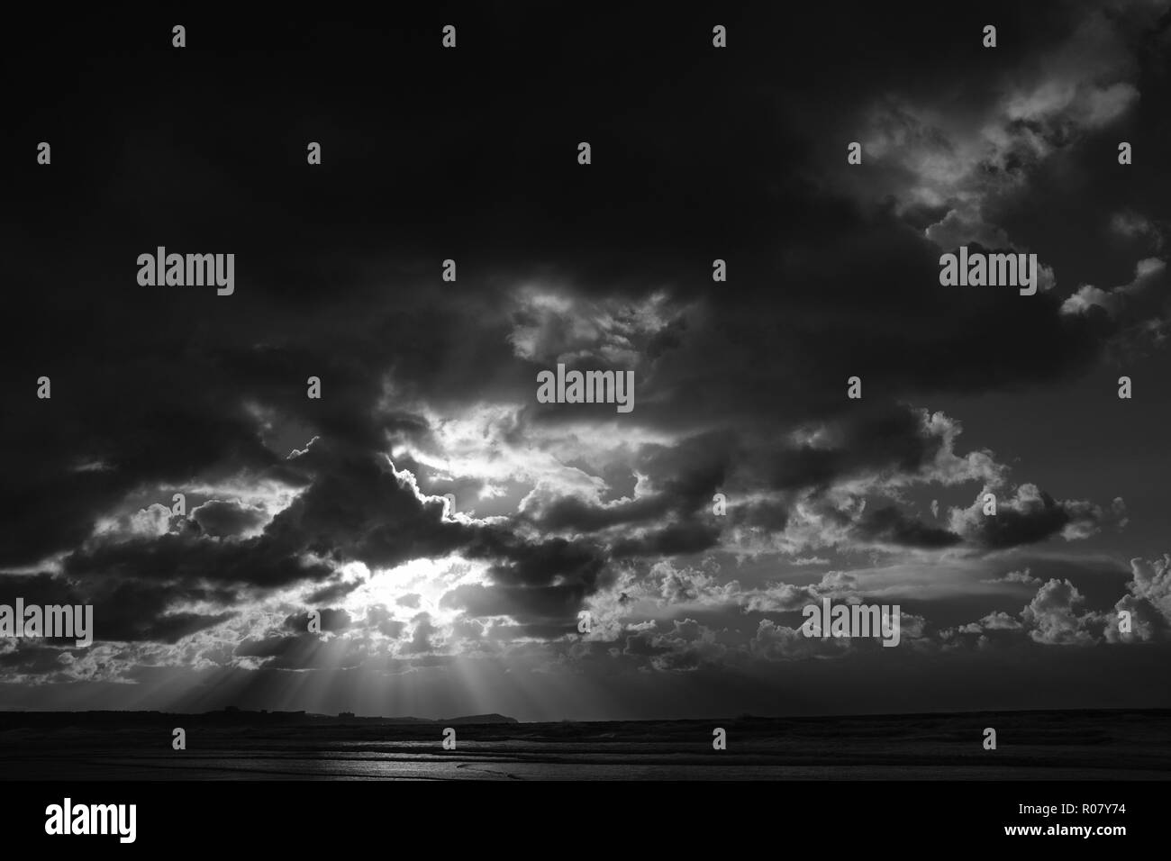 Dramatic cloud forms hi-res stock photography and images - Alamy