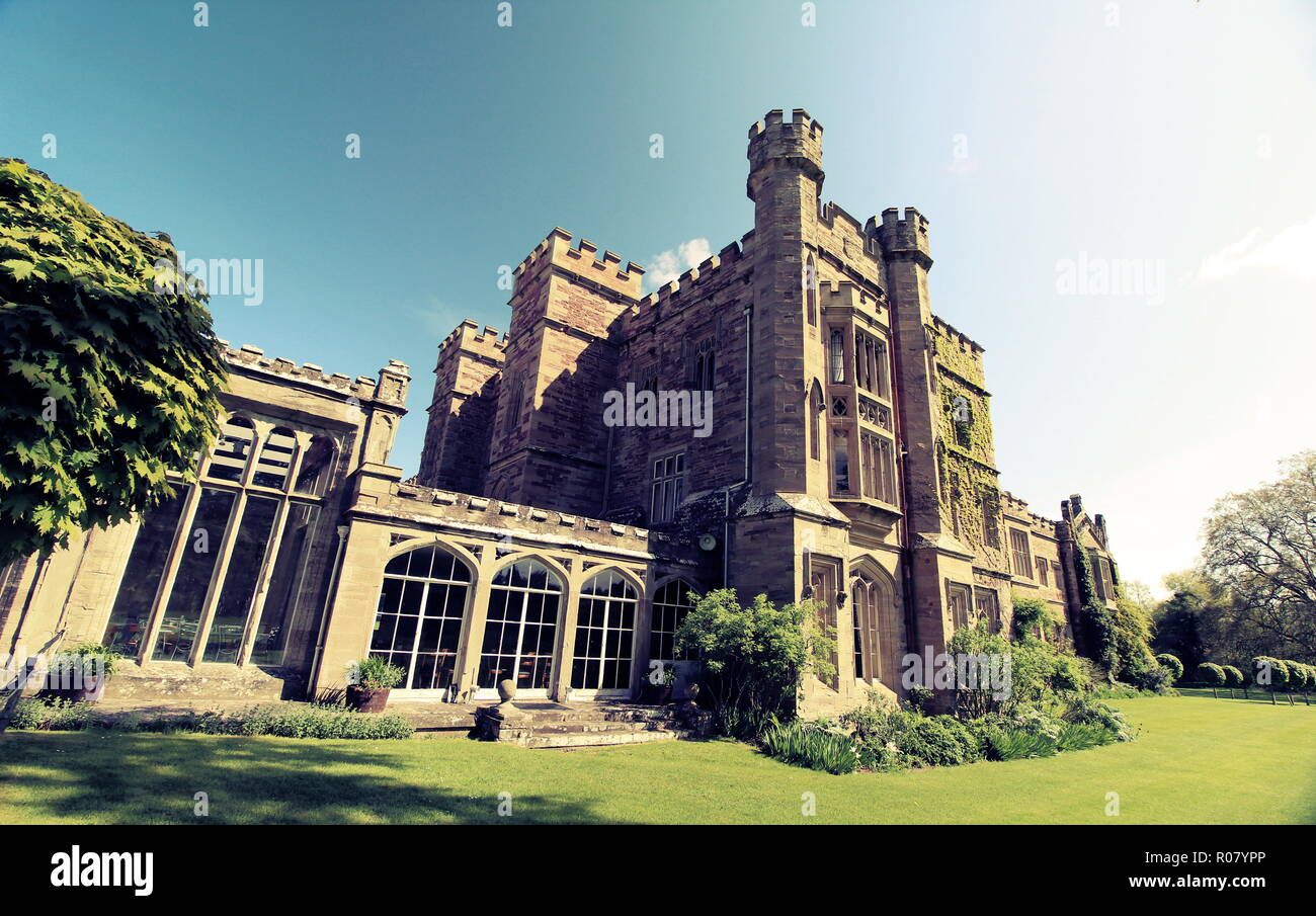 Hampton Court Castle, Herefordshire, England Stock Photo - Alamy