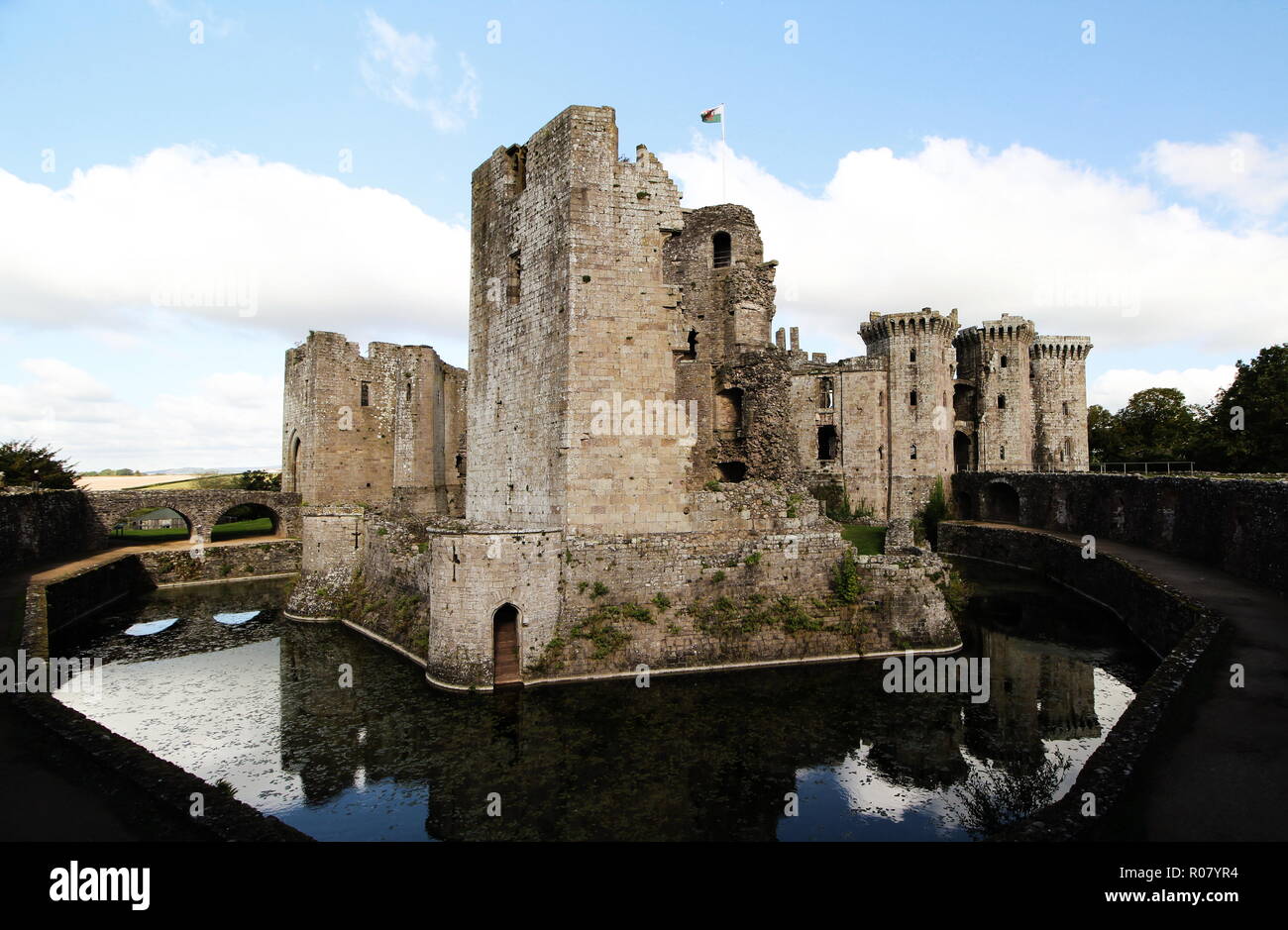 Hampton court castle hi-res stock photography and images - Alamy