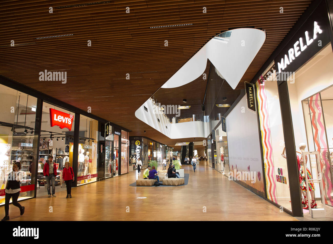 Citylife District shopping is the largest urban shopping in Italy ...