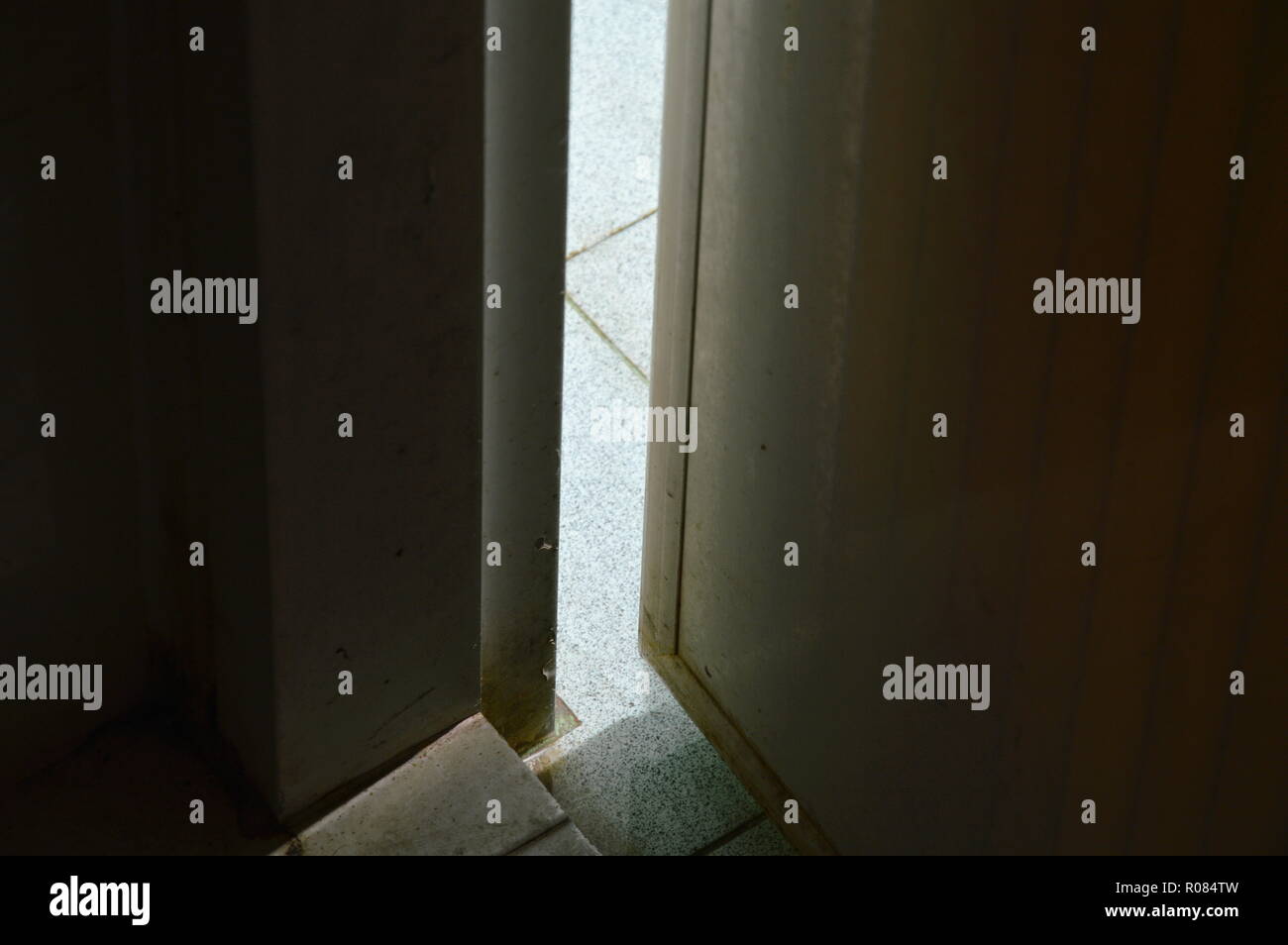 Door ajar art hi-res stock photography and images - Alamy