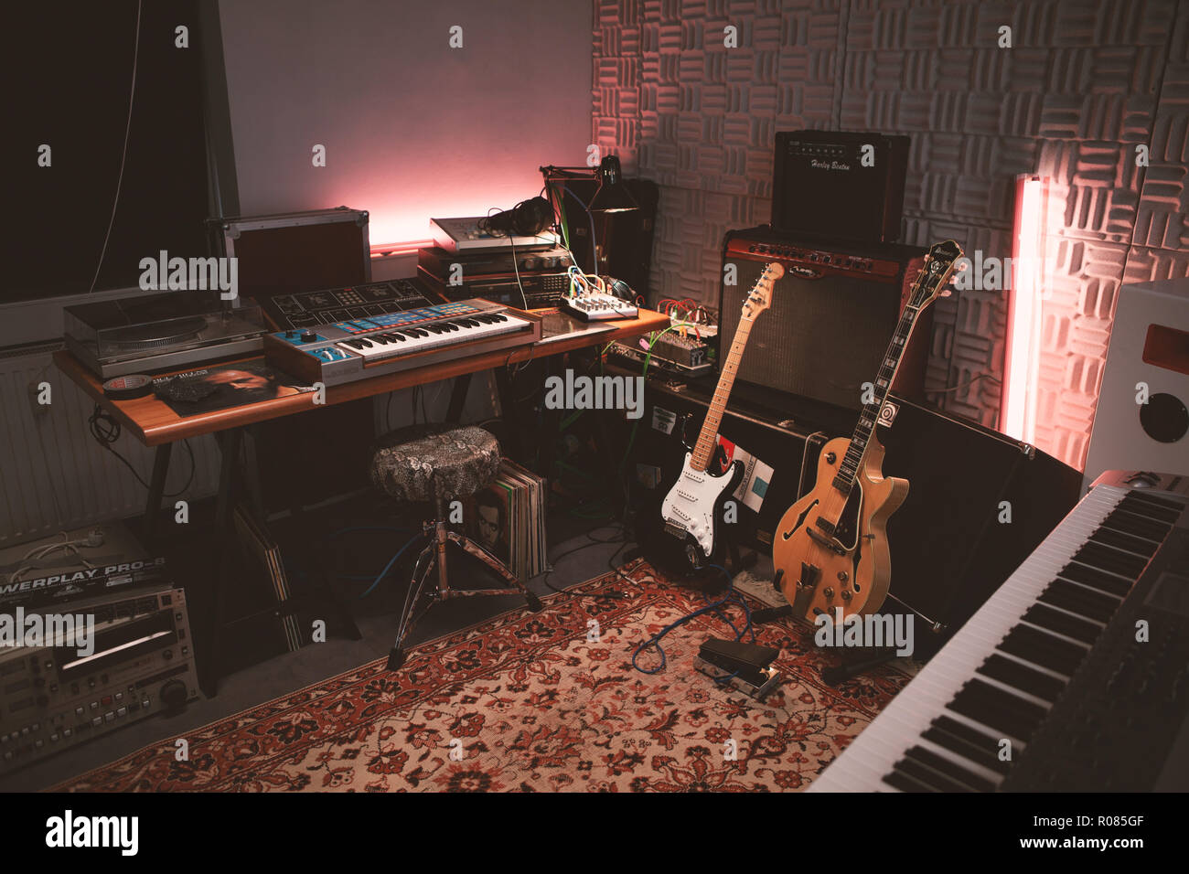 Proberaum hi-res stock photography and images - Alamy