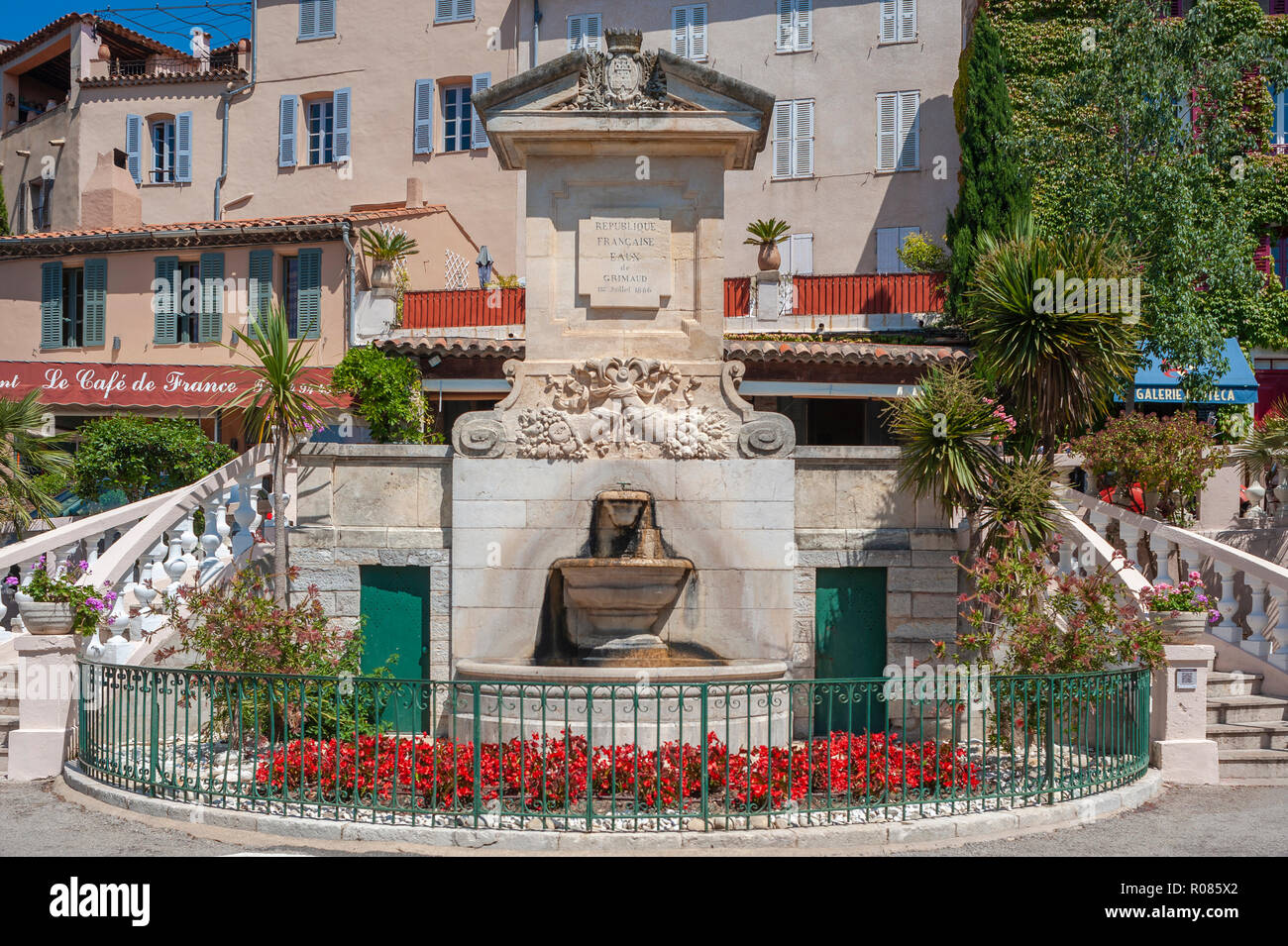 Grimaud village hi-res stock photography and images - Alamy