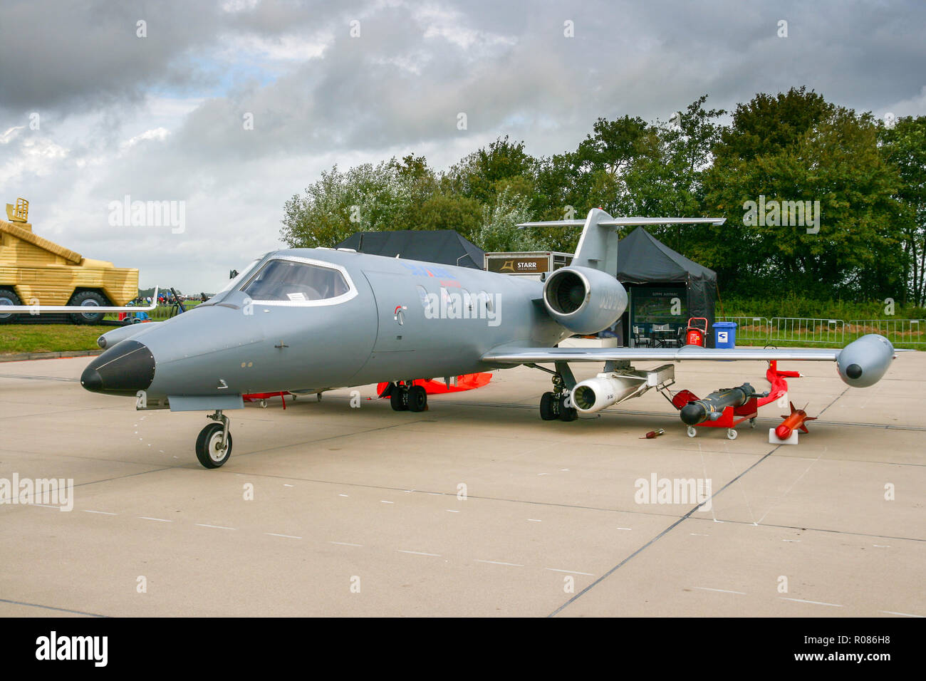 36 bombardier learjet hi-res stock photography and images - Alamy