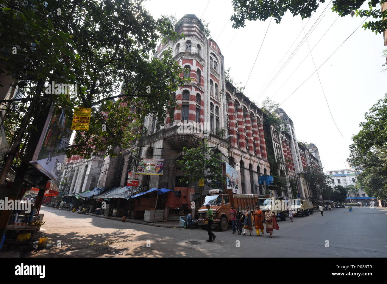Chartered bank india building hi-res stock photography and images - Alamy