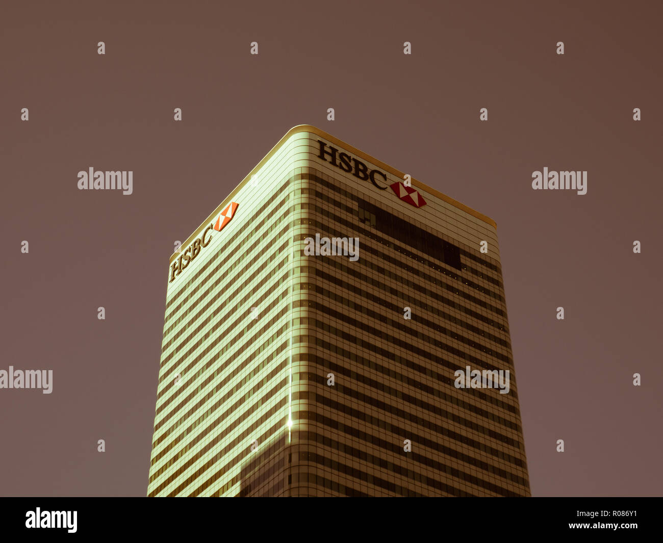 Canary Wharf Tower Hsbc Building Stock Photos & Canary Wharf Tower Hsbc ...