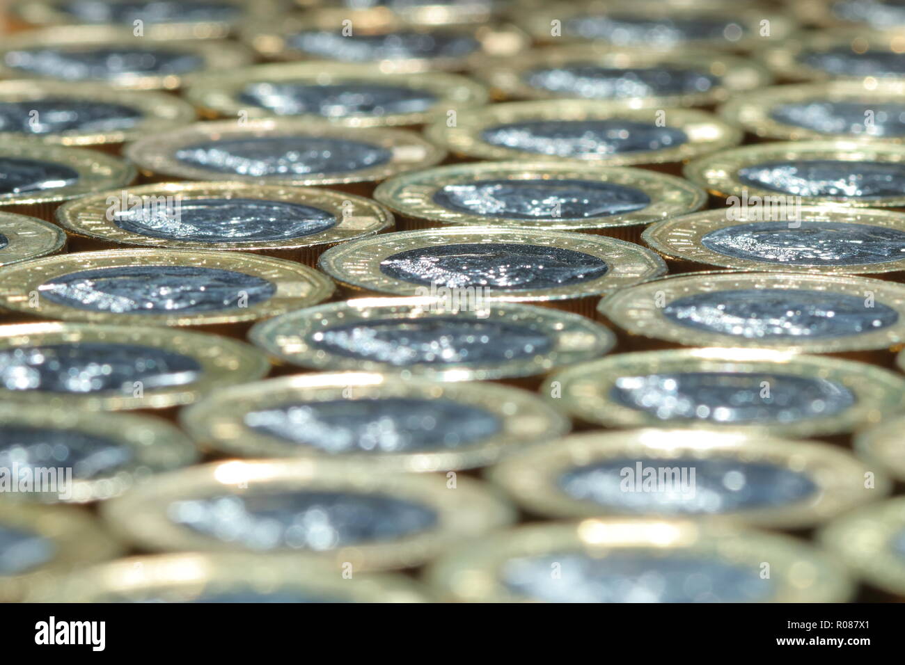 New 12 side pound coin hi-res stock photography and images - Alamy