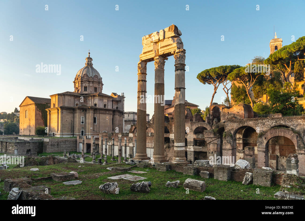 Caesar Forum High Resolution Stock Photography and Images - Alamy
