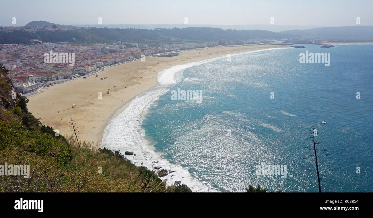small village of nazare the the portuguese atlantic coast Stock Photo ...