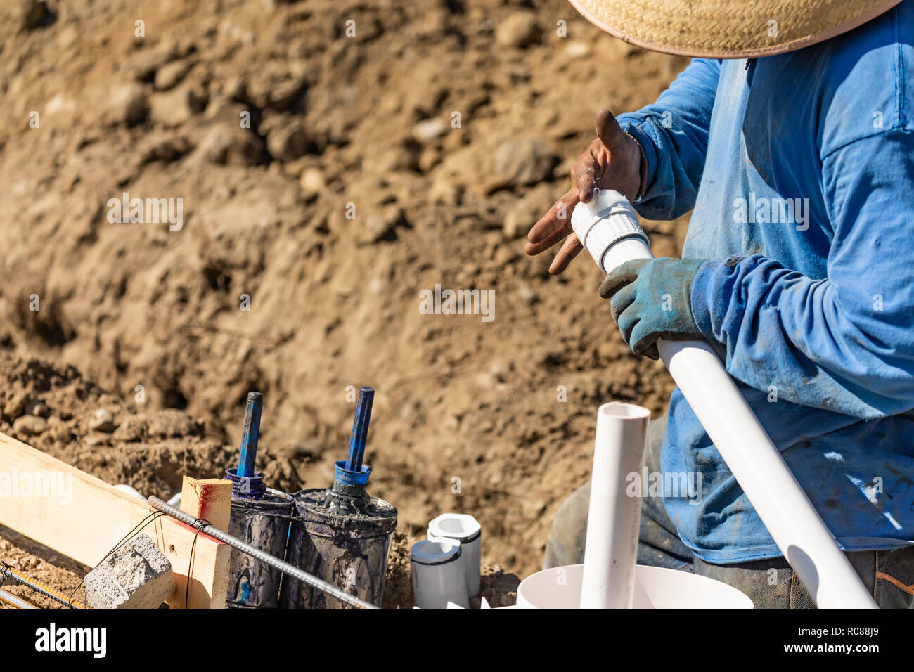 Pvc glue hi-res stock photography and images - Alamy