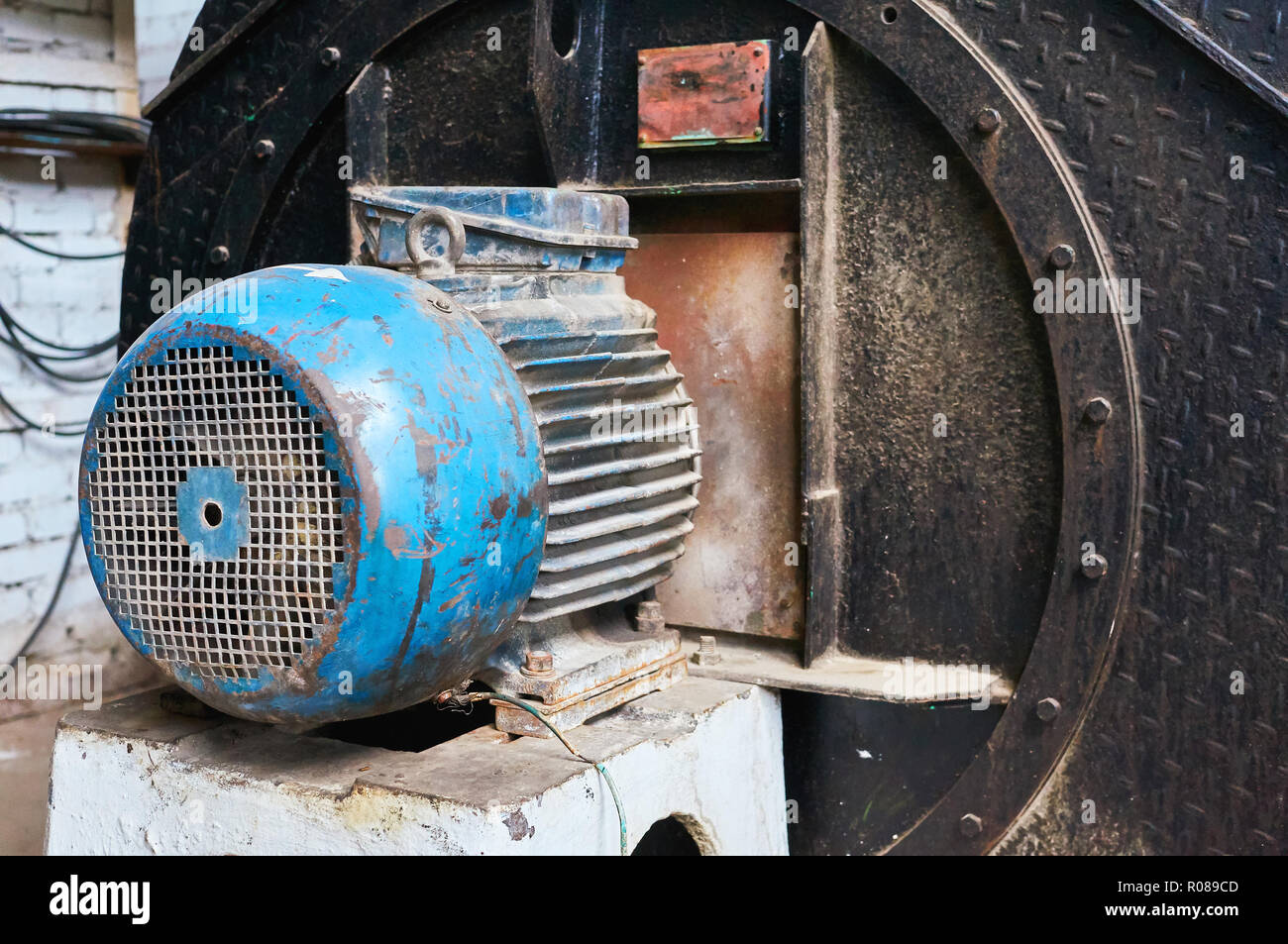 Electric scrap metal hi-res stock photography and images - Alamy
