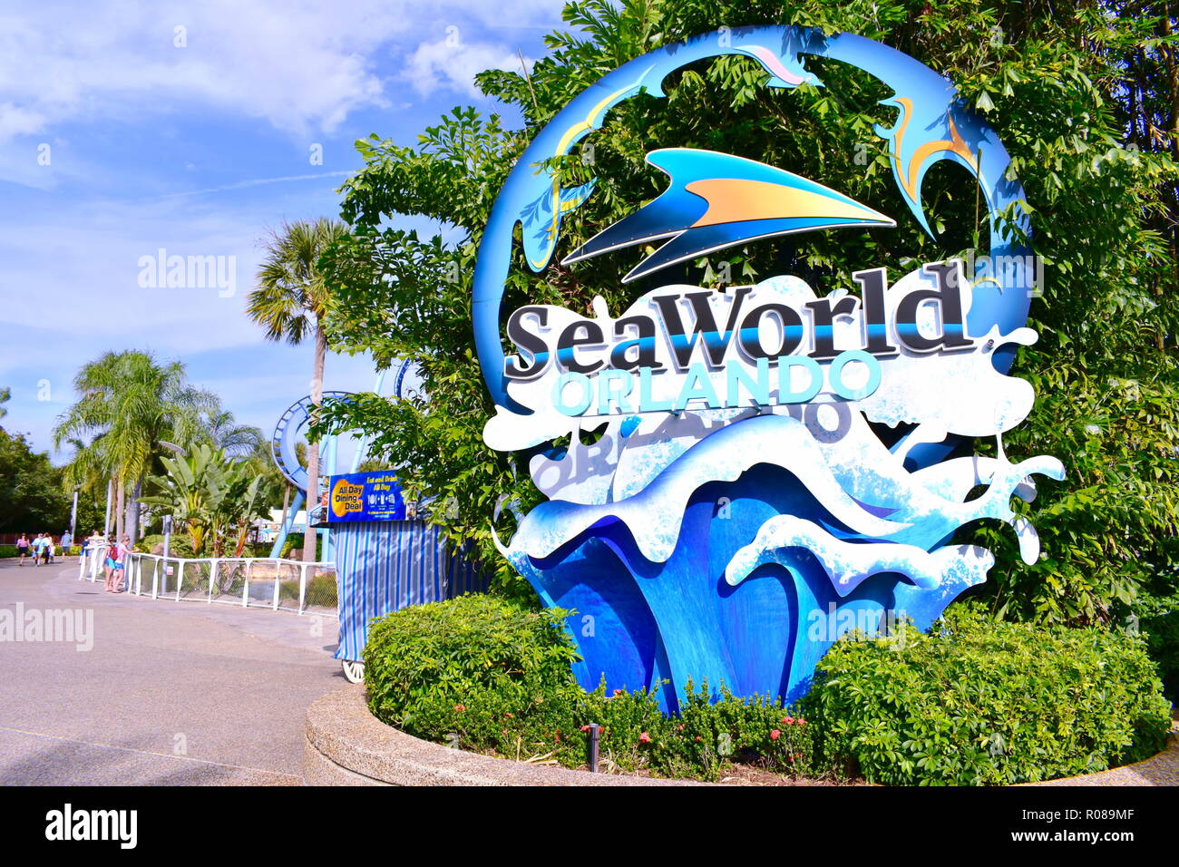 Orlando, Florida. October 19, 2018 Panoramica view of Seaworld Sign and ...