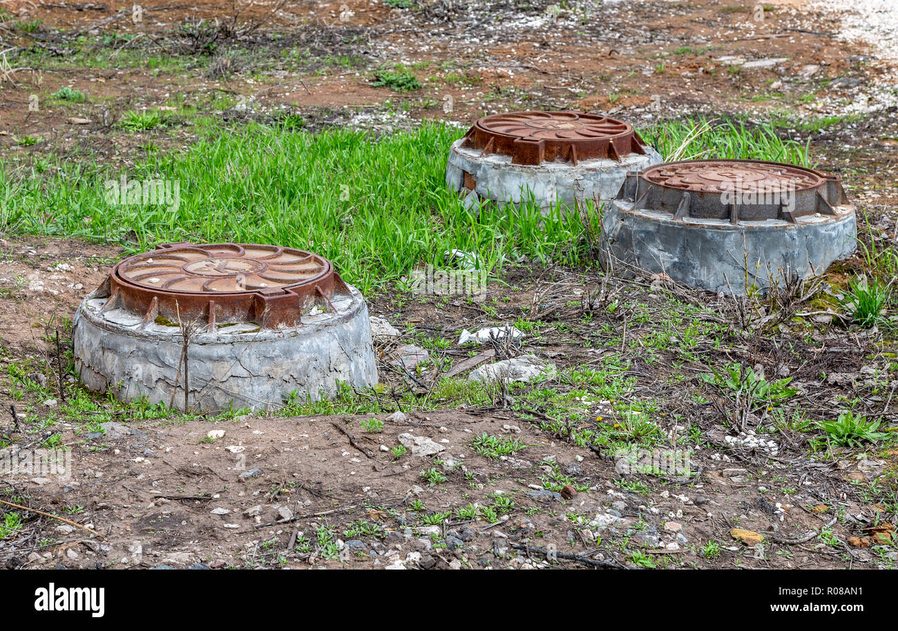 Manhole manholes sewer hi-res stock photography and images - Alamy