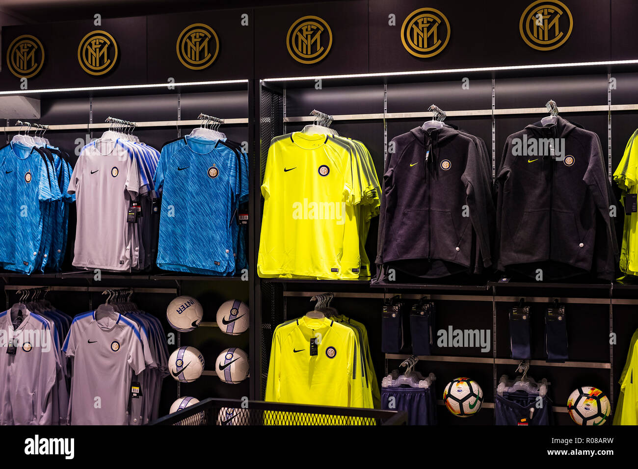 Inter football club store hi-res stock photography and images - Alamy