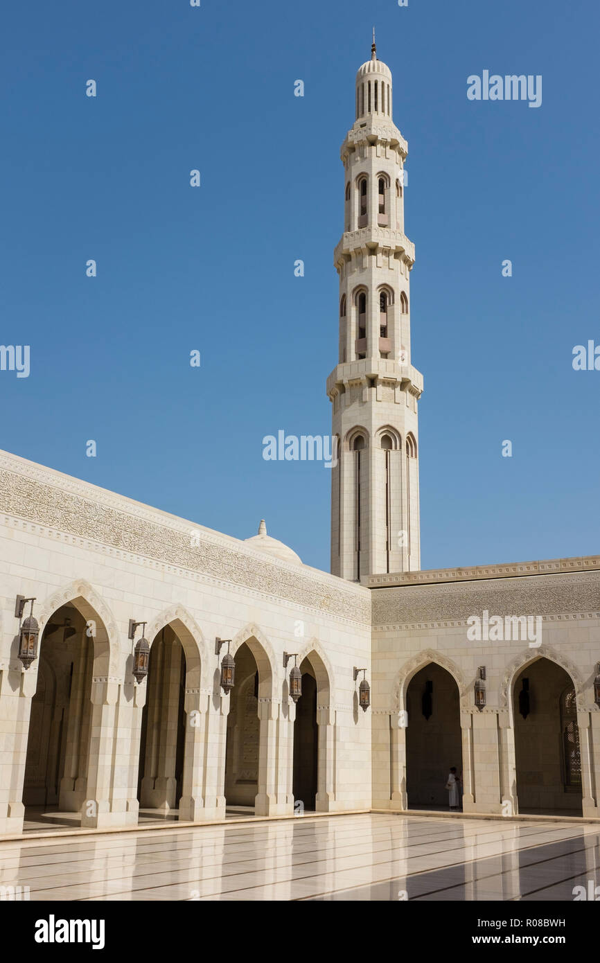 Courtyard and minaret of the Sultan Qaboos Grand Mosque, Muscat, Oman ...