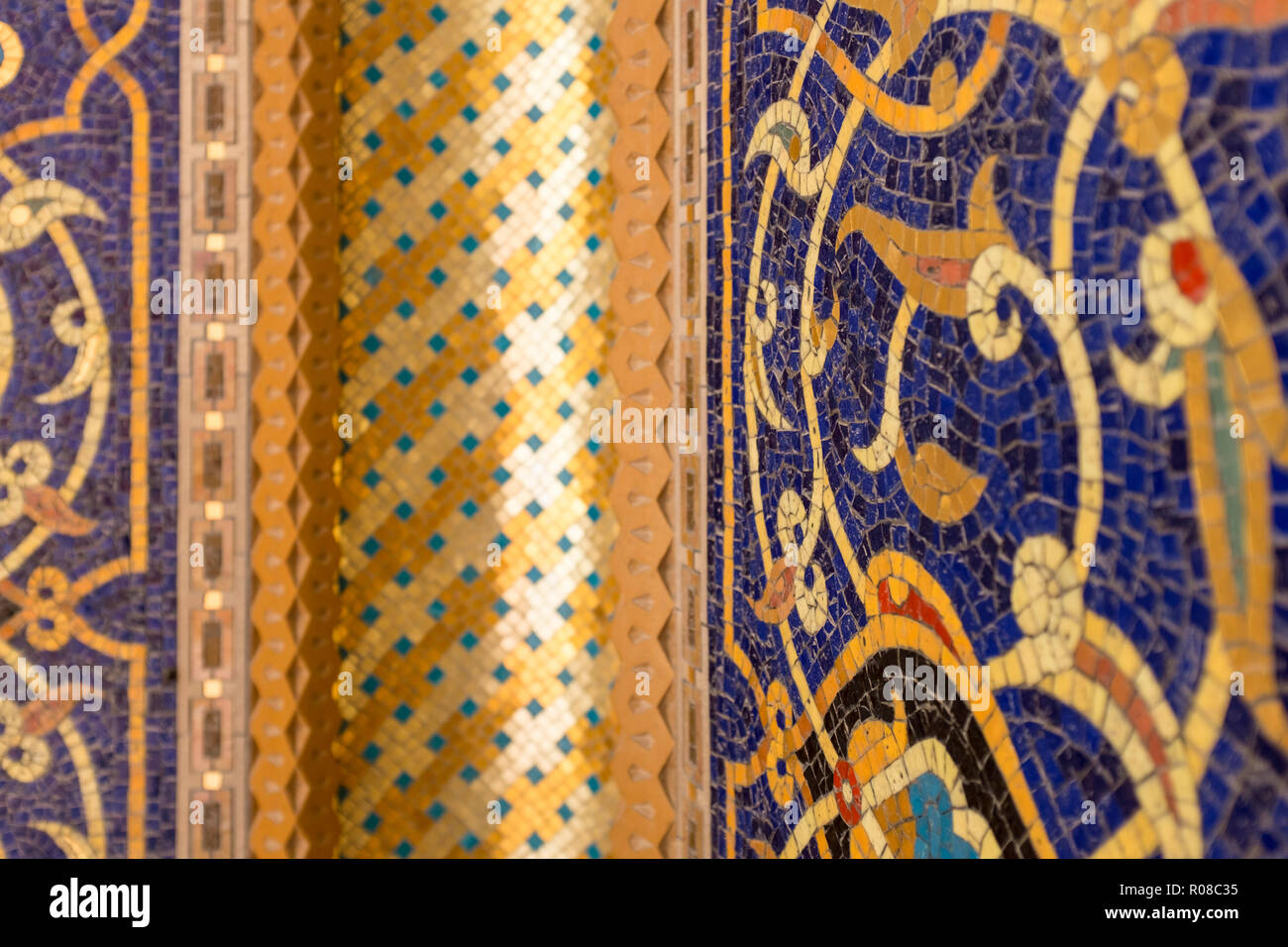Intricate tile mosaics of the interior of the Sultan Qaboos Grand ...