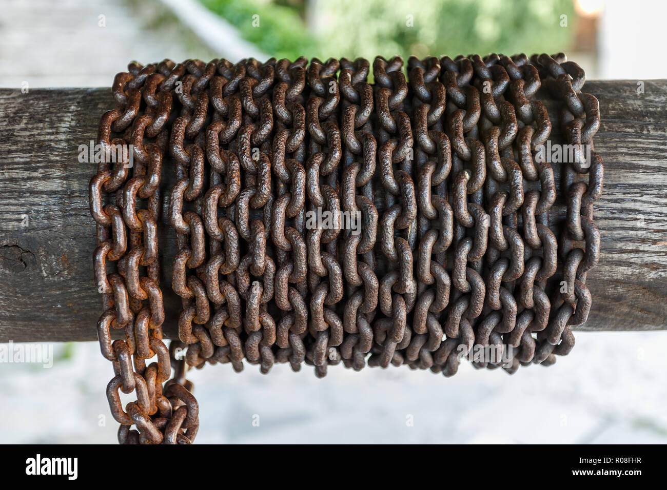 Rusted well chain hi-res stock photography and images - Alamy
