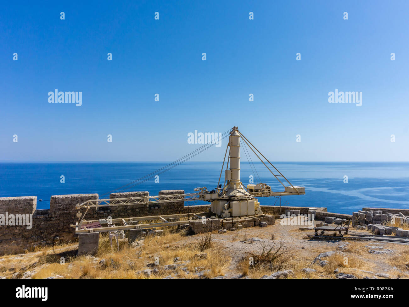 Ancient greece crane hi-res stock photography and images - Alamy