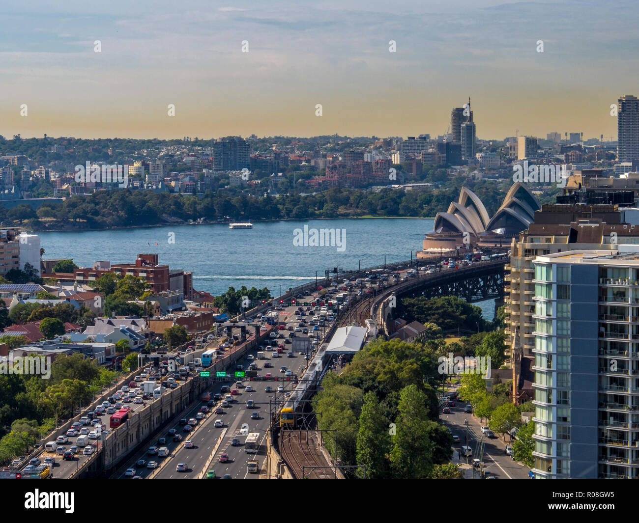 Traffic congestion on Cahill Expressway ahead of crossing Sydney ...