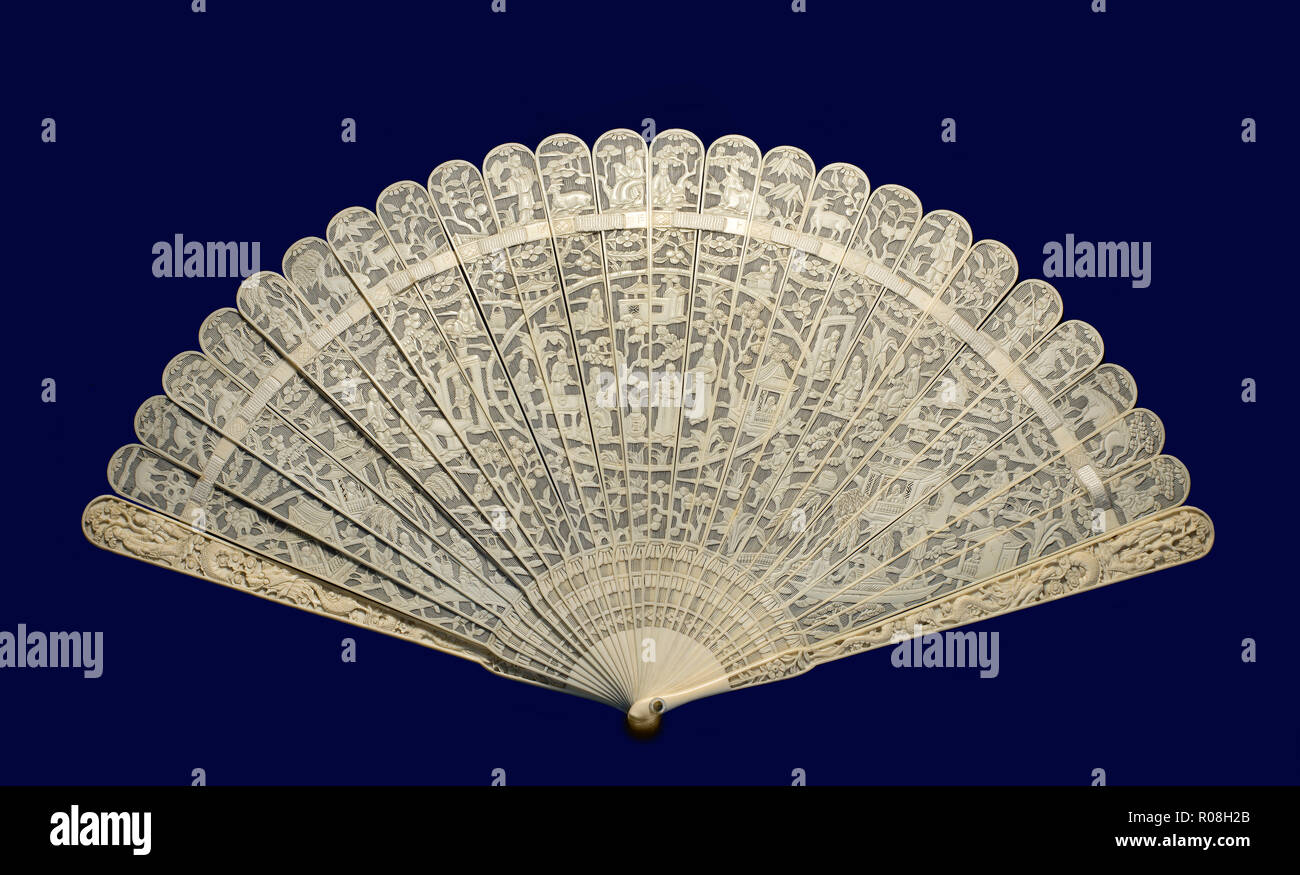 Ivory folding fan hi-res stock photography and images - Alamy