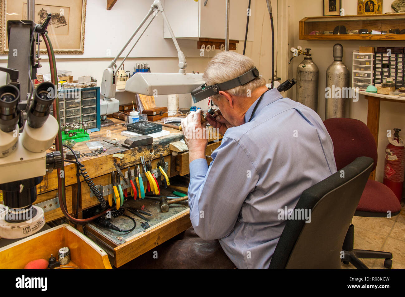 Jewelers bench hi-res stock photography and images - Alamy