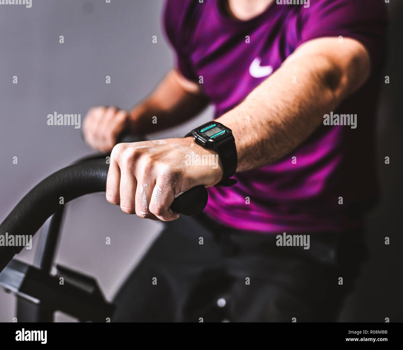 Push pull resistance hi-res stock photography and images - Alamy